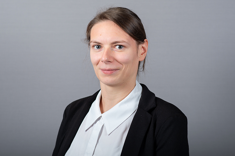 Verwaltung - Ausbildungszentrum für Verwaltung AZV