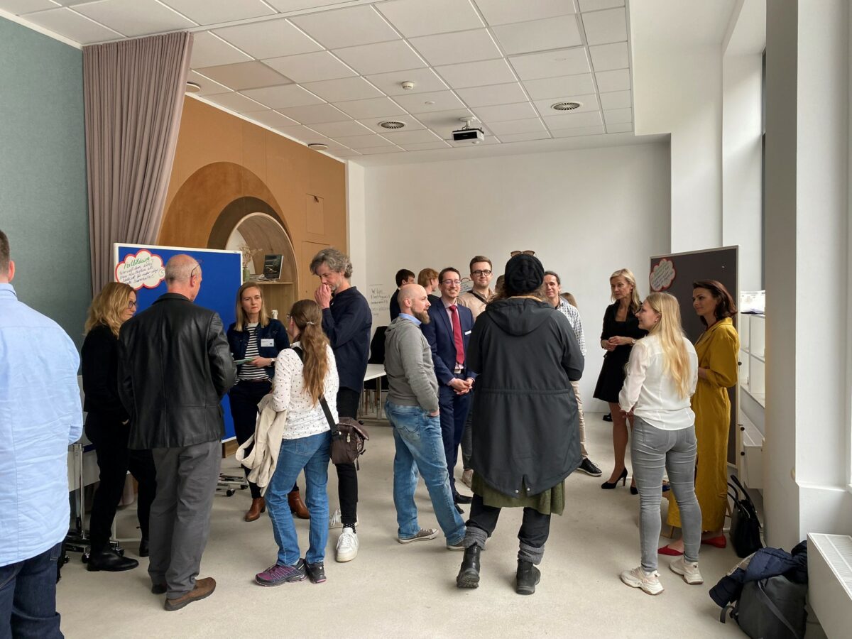 Ausbildungszentrum für Verwaltung AZV - Ausbildungszentrum für Verwaltung AZV