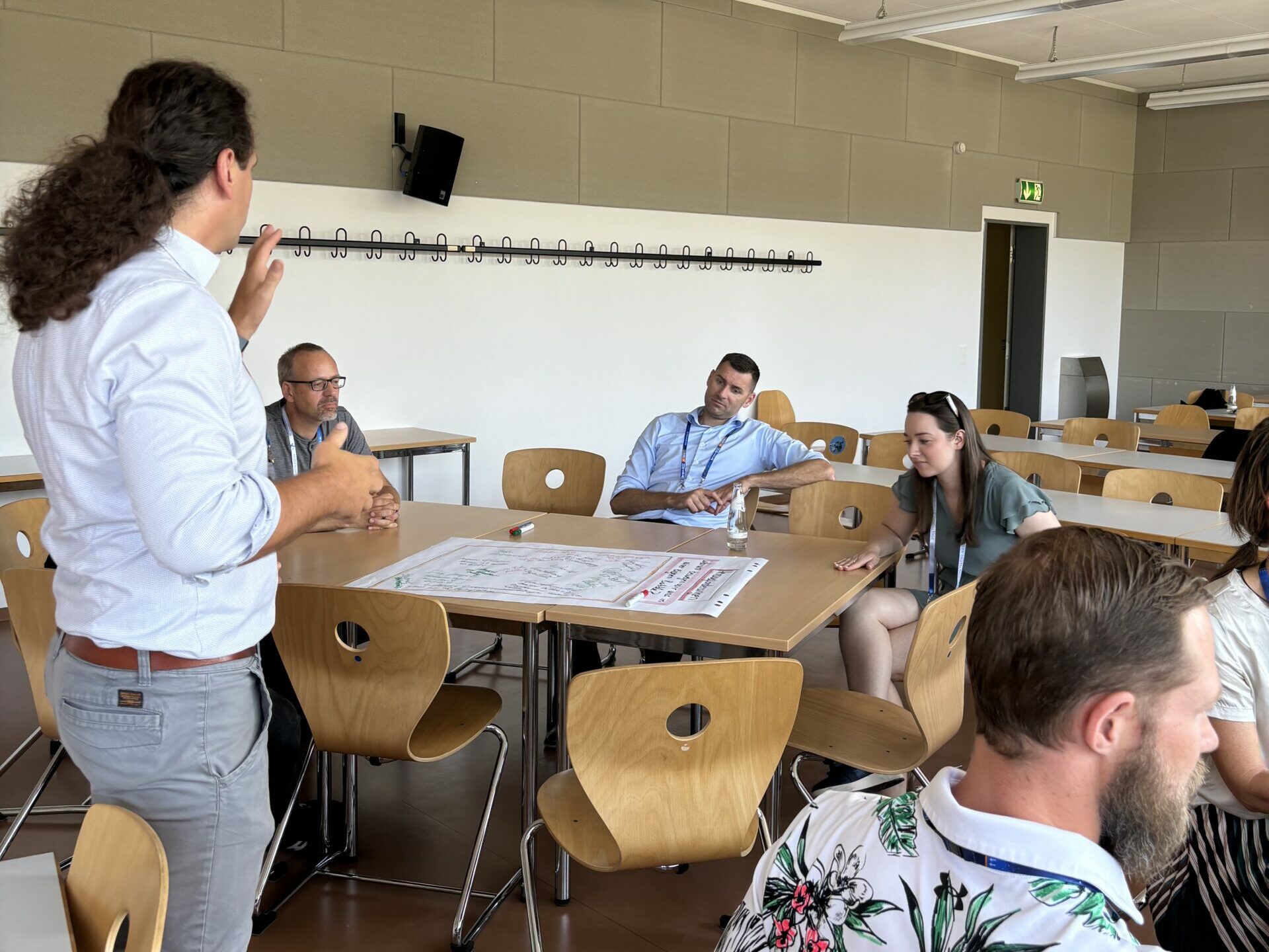 Ausbildungszentrum für Verwaltung AZV - Ausbildungszentrum für Verwaltung AZV