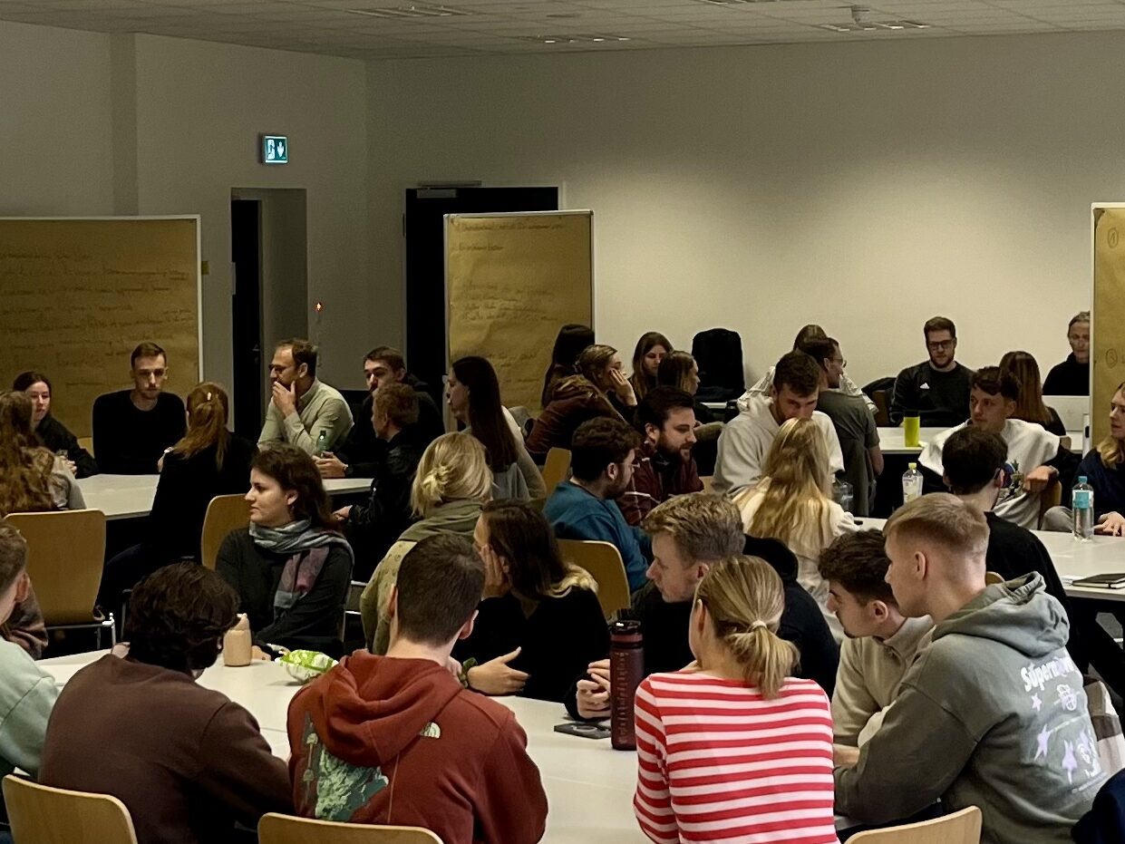 Hochschulübergreifende Lehrveranstaltung zum Thema „Menschen mit ...